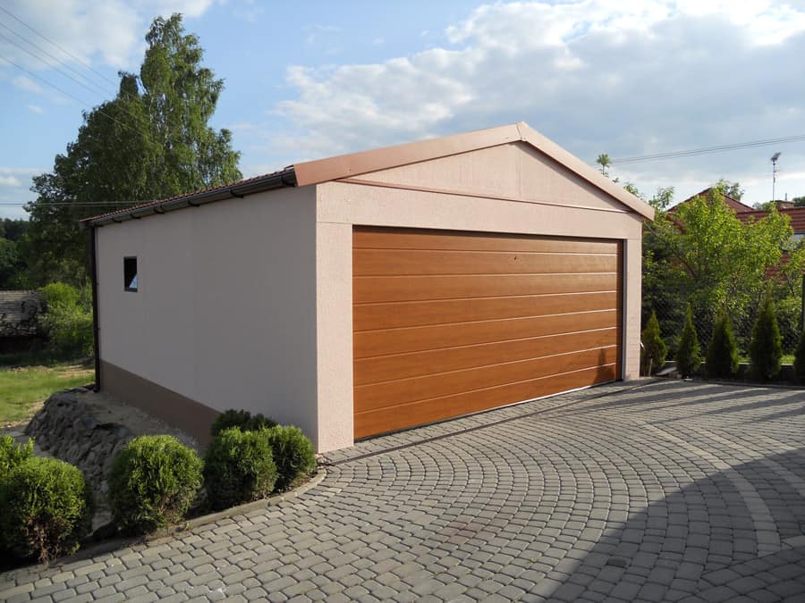 Je lepšia mobilná alebo klasická garáž na auto?